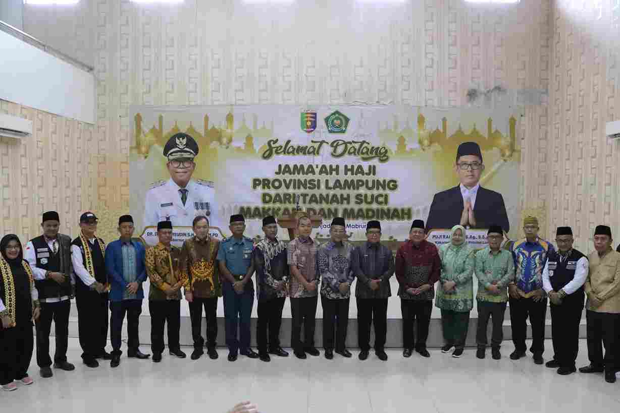 Pj. Gubernur Lampung Sambut Kedatangan Jemaah Haji Provinsi Lampung - Nenemonews