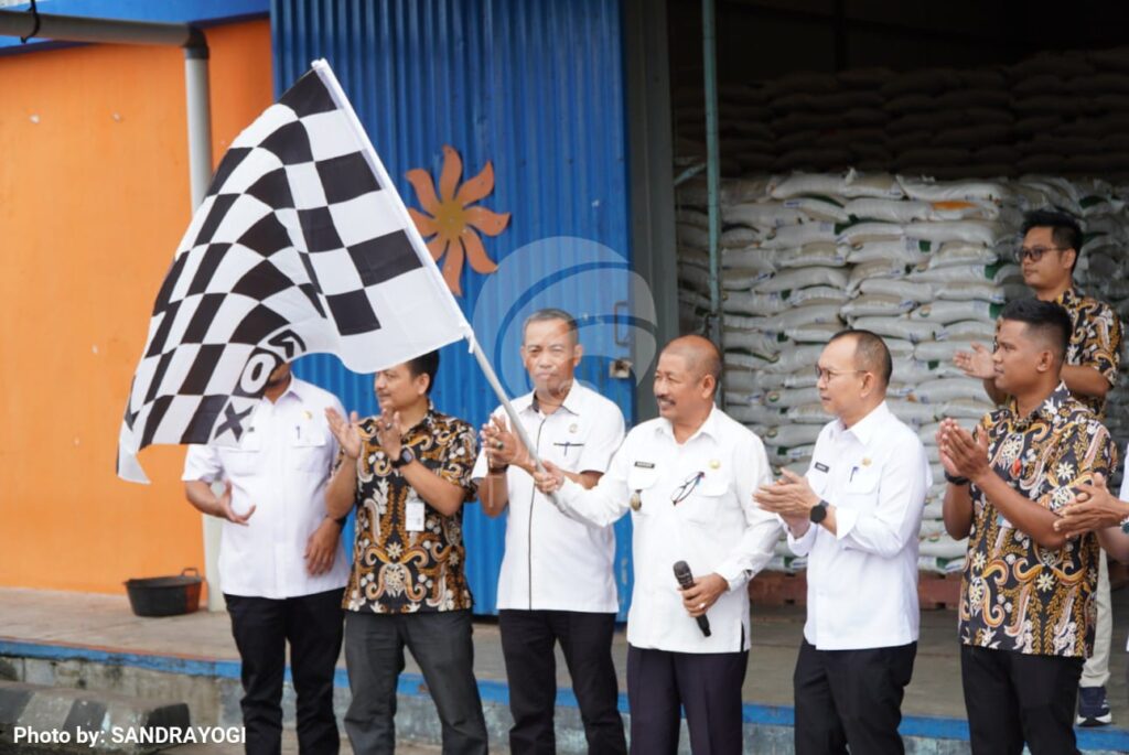 Pemkab Tubaba Salurkan Bantuan Pangan Untuk Bulan Juni - Nenemonews